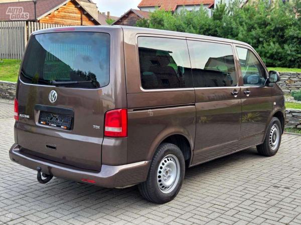 Brūns Volkswagen Multivan 2011 Viļņa, ar dzinēja tilpumu 2.00 L un nobraukumu 278 tūkst. km par 10200 €, foto 9 vietnē AUTOMOTO.COM.LV