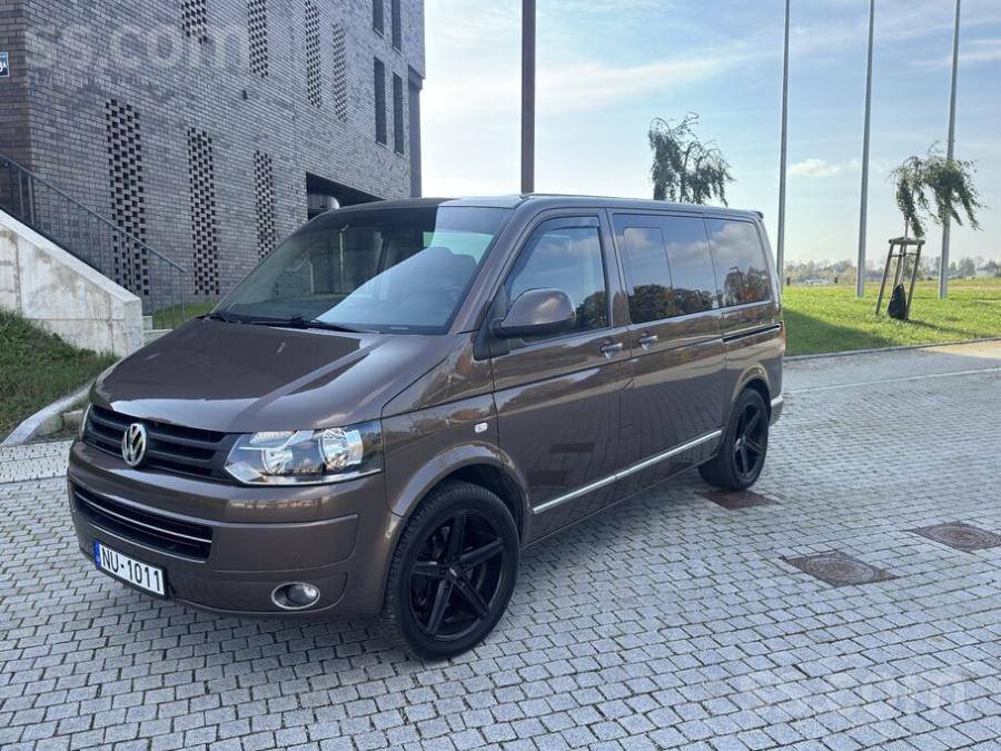 Brūns Volkswagen Multivan 2011 Rēzekne, ar dzinēja tilpumu 2.00 L un nobraukumu 223 tūkst. km par 20000 €, foto 1 vietnē AUTOMOTO.COM.LV