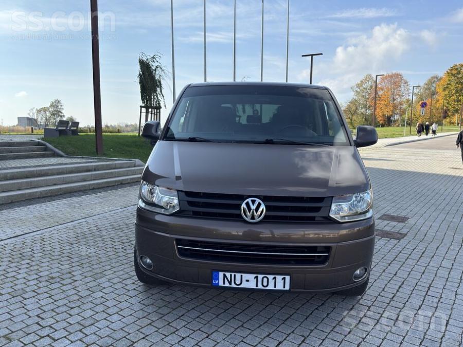 Brūns Volkswagen Multivan 2011 Rēzekne, ar dzinēja tilpumu 2.00 L un nobraukumu 223 tūkst. km par 20000 €, foto 3 vietnē AUTOMOTO.COM.LV