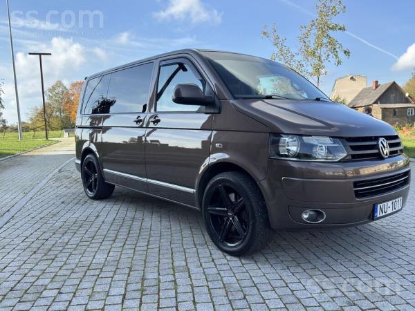 Brūns Volkswagen Multivan 2011 Rēzekne, ar dzinēja tilpumu 2.00 L un nobraukumu 223 tūkst. km par 20000 €, foto 4 vietnē AUTOMOTO.COM.LV