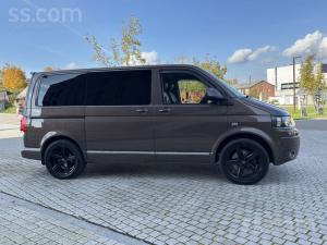Brūns Volkswagen Multivan 2011 Rēzekne, ar dzinēja tilpumu 2.00 L un nobraukumu 223 tūkst. km par 20000 €, foto 5 vietnē AUTOMOTO.COM.LV