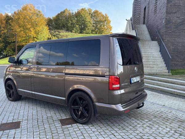 Brūns Volkswagen Multivan 2011 Rēzekne, ar dzinēja tilpumu 2.00 L un nobraukumu 223 tūkst. km par 20000 €, foto 9 vietnē AUTOMOTO.COM.LV