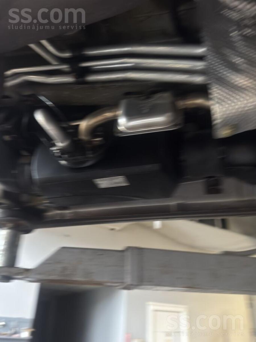 Brūns Volkswagen Multivan 2011 Rēzekne, ar dzinēja tilpumu 2.00 L un nobraukumu 223 tūkst. km par 20000 €, foto 22 vietnē AUTOMOTO.COM.LV