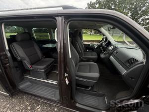 Brūns Volkswagen Multivan 2011 Jelgava, ar dzinēja tilpumu 2.00 L un nobraukumu 275 tūkst. km par 13500 €, foto 8 vietnē AUTOMOTO.COM.LV
