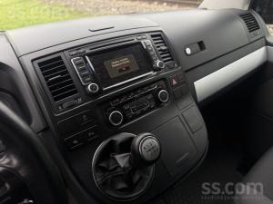 Brūns Volkswagen Multivan 2011 Jelgava, ar dzinēja tilpumu 2.00 L un nobraukumu 275 tūkst. km par 13500 €, foto 12 vietnē AUTOMOTO.COM.LV