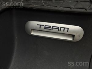 Brūns Volkswagen Multivan 2011 Jelgava, ar dzinēja tilpumu 2.00 L un nobraukumu 275 tūkst. km par 13500 €, foto 17 vietnē AUTOMOTO.COM.LV