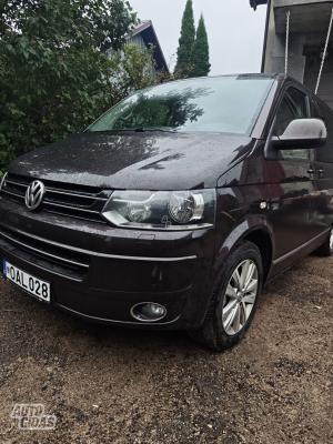 Brūns Volkswagen Multivan 2011 Vievis, ar dzinēja tilpumu 2.00 L un nobraukumu 381 tūkst. km par 16000 €, foto  vietnē AUTOMOTO.COM.LV