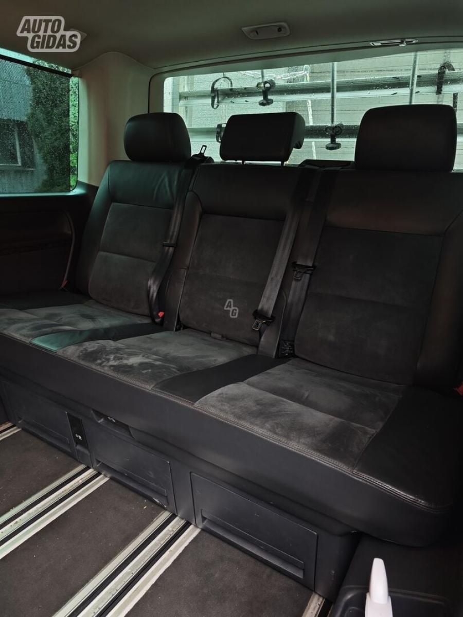 Brūns Volkswagen Multivan 2011 Vievis, ar dzinēja tilpumu 2.00 L un nobraukumu 381 tūkst. km par 16000 €, foto 10 vietnē AUTOMOTO.COM.LV