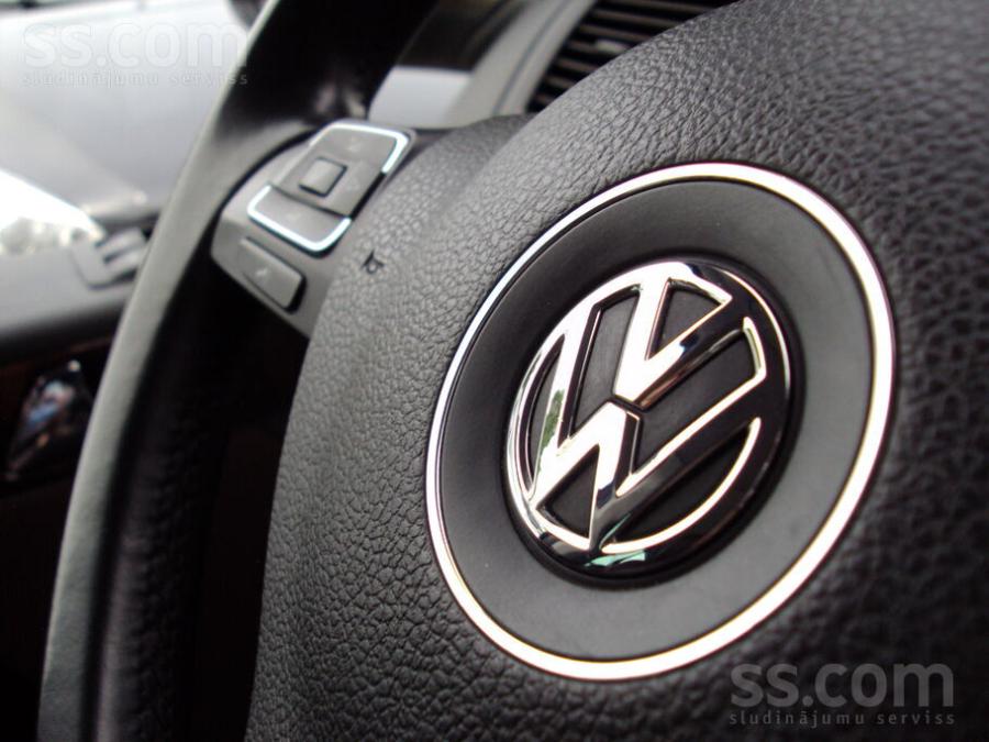 Brūns Volkswagen Multivan 2012 Rīga, ar dzinēja tilpumu 2.00 L un nobraukumu 200 tūkst. km par 19000 €, foto 12 vietnē AUTOMOTO.COM.LV