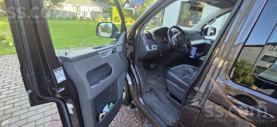 Brūns Volkswagen Multivan 2013 Ogre, ar dzinēja tilpumu 2.00 L un nobraukumu 178 tūkst. km par 19876 €, foto 15 vietnē AUTOMOTO.COM.LV