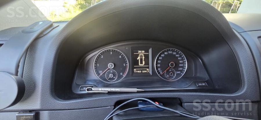 Brūns Volkswagen Multivan 2013 Ogre, ar dzinēja tilpumu 2.00 L un nobraukumu 178 tūkst. km par 19876 €, foto 25 vietnē AUTOMOTO.COM.LV