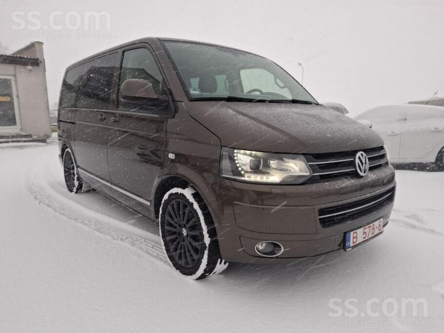 Brūns Volkswagen Multivan 2014 Talsi, ar dzinēja tilpumu 2.00 L un nobraukumu 197 tūkst. km par 17800 €, foto 2 vietnē AUTOMOTO.COM.LV