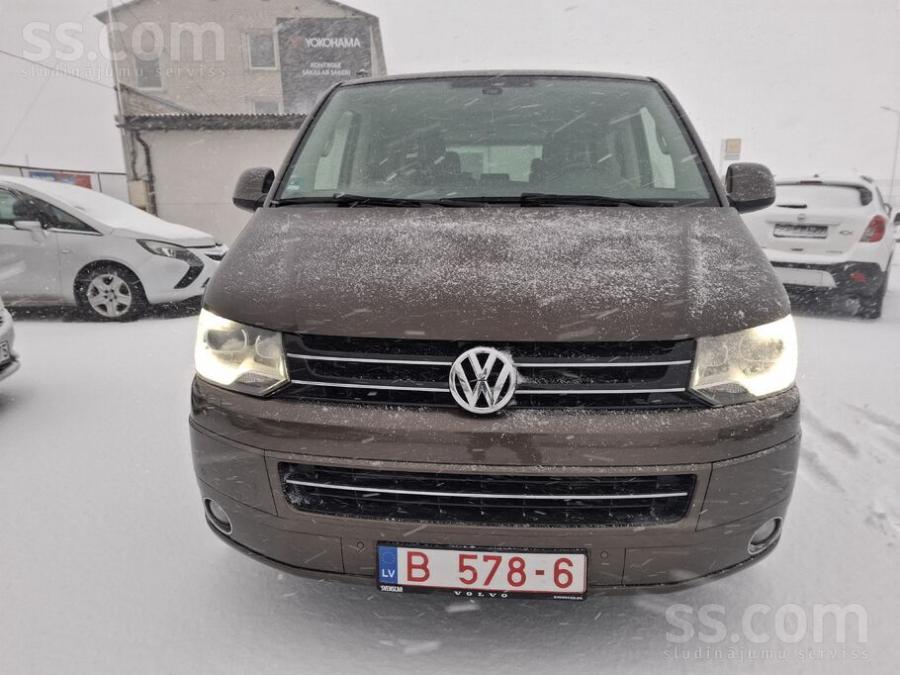 Brūns Volkswagen Multivan 2014 Talsi, ar dzinēja tilpumu 2.00 L un nobraukumu 197 tūkst. km par 17800 €, foto 3 vietnē AUTOMOTO.COM.LV