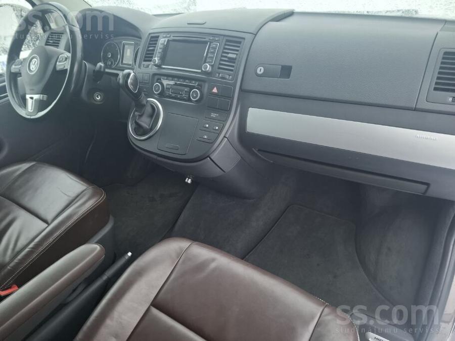 Brūns Volkswagen Multivan 2014 Talsi, ar dzinēja tilpumu 2.00 L un nobraukumu 197 tūkst. km par 17800 €, foto 11 vietnē AUTOMOTO.COM.LV