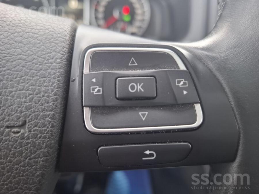 Brūns Volkswagen Multivan 2014 Talsi, ar dzinēja tilpumu 2.00 L un nobraukumu 197 tūkst. km par 17800 €, foto 28 vietnē AUTOMOTO.COM.LV