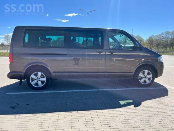 Brūns Volkswagen Multivan 2014 Rēzekne, ar dzinēja tilpumu 2.00 L un nobraukumu 357 tūkst. km par 14500 €, foto 7 vietnē AUTOMOTO.COM.LV