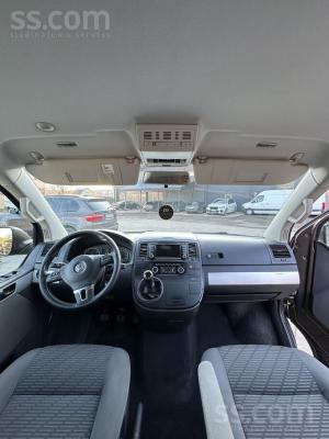 Brown Volkswagen Multivan 2014 in Rezekne, with an engine capacity of 2.00 L and mileage of 226 thousand km for 19400 €, photo 11 on AUTOMOTO.COM.LV