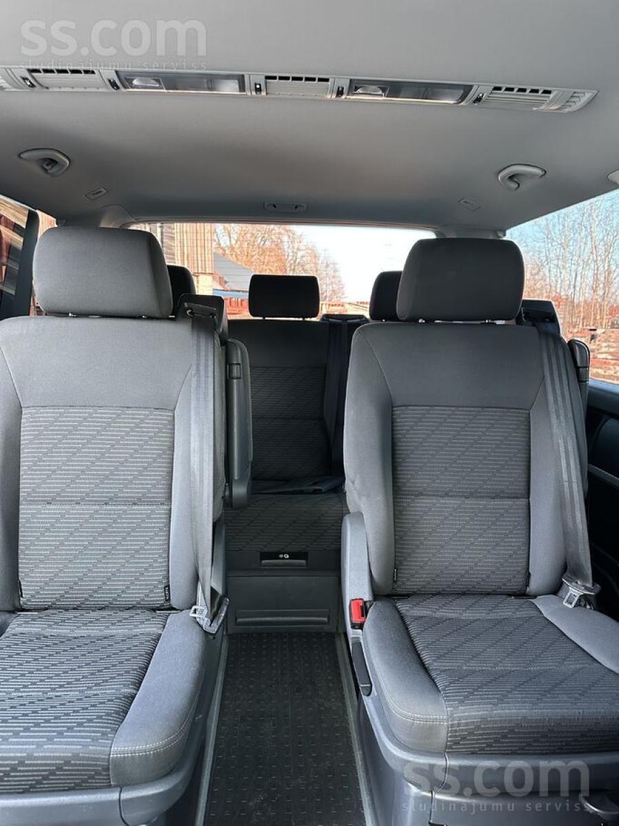 Brown Volkswagen Multivan 2014 in Rezekne, with an engine capacity of 2.00 L and mileage of 226 thousand km for 19400 €, photo 12 on AUTOMOTO.COM.LV