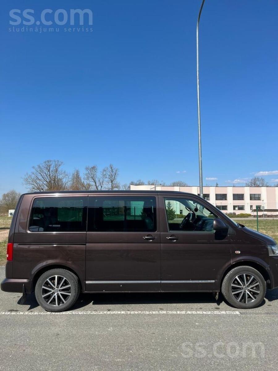 Brūns Volkswagen Multivan 2015 Jelgava, ar dzinēja tilpumu 2.00 L un nobraukumu 0 tūkst. km par 14000 €, foto 4 vietnē AUTOMOTO.COM.LV