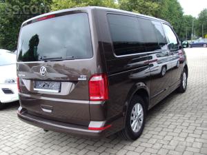Brown Volkswagen Multivan 2015 in Riga, with an engine capacity of 2.00 L and mileage of 169 thousand km for 24500 €, photo 4 on AUTOMOTO.COM.LV