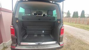 Brown Volkswagen Multivan 2016 in Maardu, with an engine capacity of 0.00 L and mileage of 205 thousand km for 20000 €, photo 9 on AUTOMOTO.COM.LV