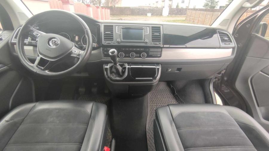 Brown Volkswagen Multivan 2016 in Maardu, with an engine capacity of 0.00 L and mileage of 205 thousand km for 20000 €, photo 20 on AUTOMOTO.COM.LV