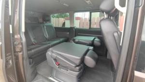 Brown Volkswagen Multivan 2016 in Maardu, with an engine capacity of 0.00 L and mileage of 205 thousand km for 20000 €, photo 22 on AUTOMOTO.COM.LV