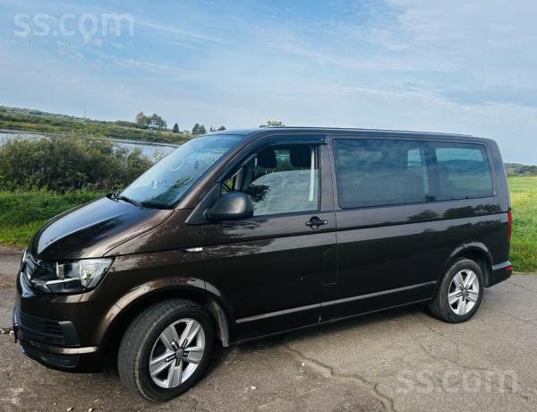 Brown Volkswagen Multivan 2016 in Daugavpils, with an engine capacity of 2.00 L and mileage of 168 thousand km for 27500 €, photo 1 on AUTOMOTO.COM.LV