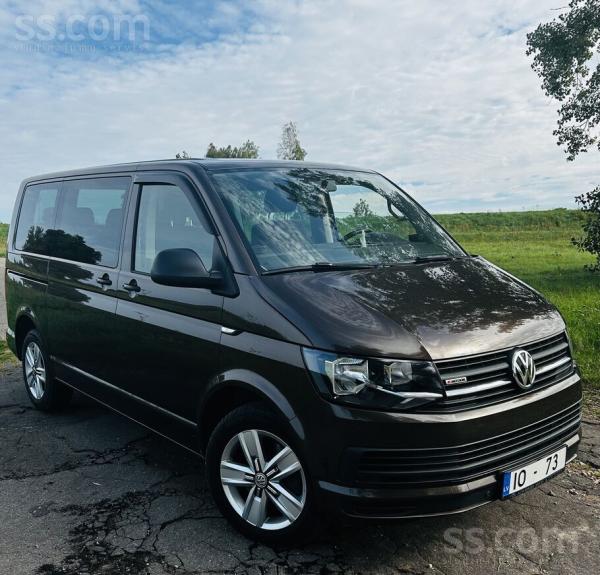 Brown Volkswagen Multivan 2016 in Daugavpils, with an engine capacity of 2.00 L and mileage of 168 thousand km for 27500 €, photo 4 on AUTOMOTO.COM.LV