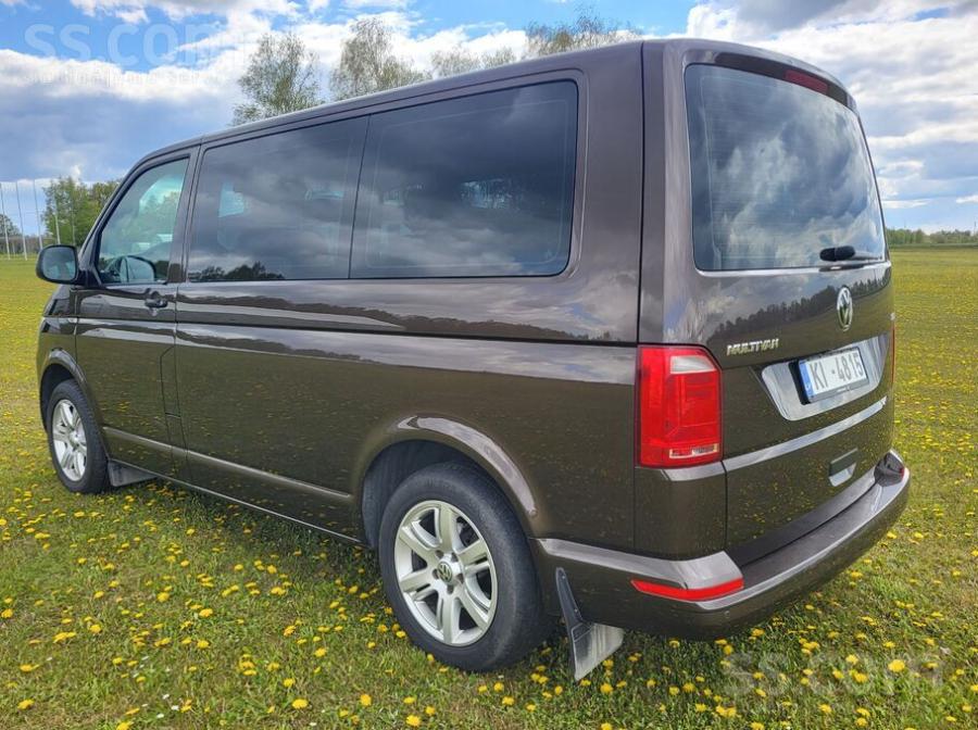 Brown Volkswagen Multivan 2017 in Cesis, with an engine capacity of 2.00 L and mileage of 288 thousand km for 24000 €, photo 4 on AUTOMOTO.COM.LV