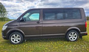 Brown Volkswagen Multivan 2017 in Cesis, with an engine capacity of 2.00 L and mileage of 288 thousand km for 24000 €, photo 6 on AUTOMOTO.COM.LV