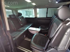 Brown Volkswagen Multivan 2017 in Liepaja, with an engine capacity of 2.00 L and mileage of 196 thousand km for 25500 €, photo 12 on AUTOMOTO.COM.LV
