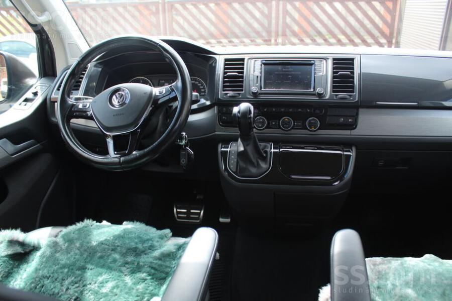 Brūns Volkswagen Multivan 2017 Liepāja, ar dzinēja tilpumu 2.00 L un nobraukumu 196 tūkst. km par 25000 €, foto 15 vietnē AUTOMOTO.COM.LV