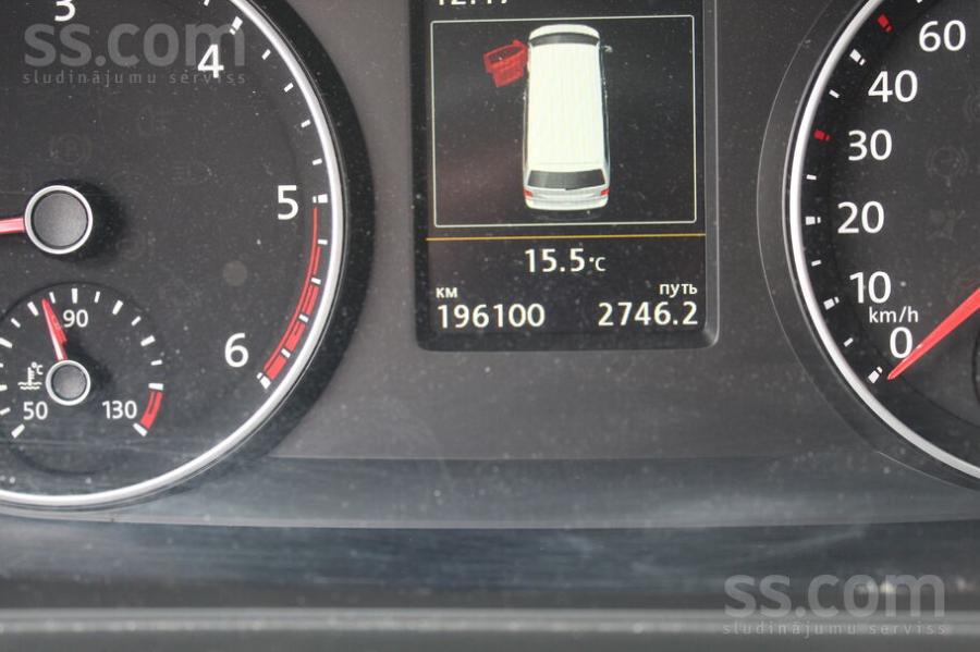 Brūns Volkswagen Multivan 2017 Liepāja, ar dzinēja tilpumu 2.00 L un nobraukumu 196 tūkst. km par 25000 €, foto 19 vietnē AUTOMOTO.COM.LV