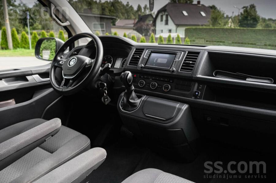 Brūns Volkswagen Multivan 2019 Rīga, ar dzinēja tilpumu 2.00 L un nobraukumu 131 tūkst. km par 26600 €, foto 15 vietnē AUTOMOTO.COM.LV