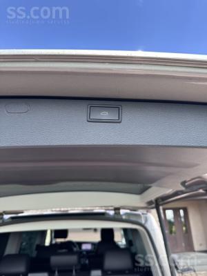 Brūns Volkswagen Multivan 2021 Rīga, ar dzinēja tilpumu 2.00 L un nobraukumu 84 tūkst. km par 49500 €, foto 17 vietnē AUTOMOTO.COM.LV