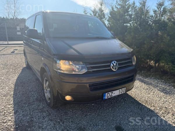 Brown Volkswagen Multivan 2010 in Riga, with an engine capacity of 2.00 L and mileage of 499 thousand km for 10500 €, photo 2 on AUTOMOTO.COM.LV