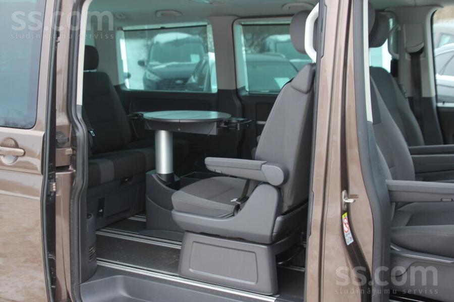 Brūns Volkswagen Multivan 2010 Tukums, ar dzinēja tilpumu 2.00 L un nobraukumu 270 tūkst. km par 16000 €, foto 16 vietnē AUTOMOTO.COM.LV