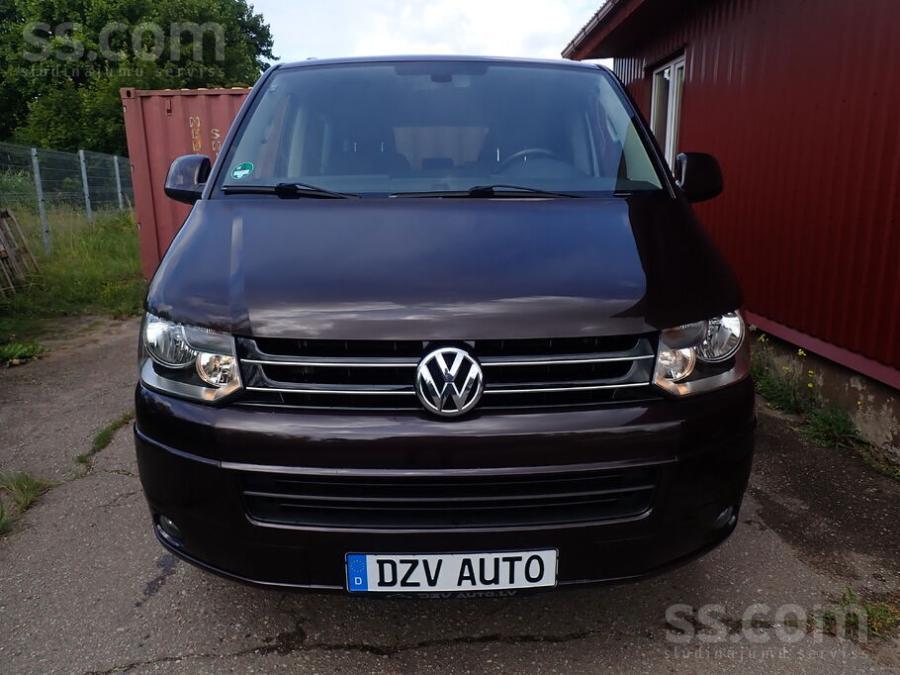 Brown Volkswagen Multivan 2010 in Liepaja, with an engine capacity of 2.00 L and mileage of 171 thousand km for 14450 €, photo 4 on AUTOMOTO.COM.LV