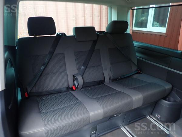 Brūns Volkswagen Multivan 2010 Liepāja, ar dzinēja tilpumu 2.00 L un nobraukumu 171 tūkst. km par 14450 €, foto 6 vietnē AUTOMOTO.COM.LV