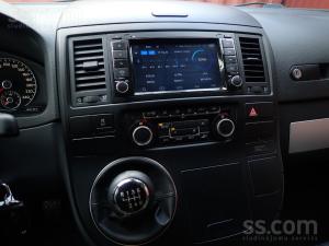 Brown Volkswagen Multivan 2010 in Liepaja, with an engine capacity of 2.00 L and mileage of 171 thousand km for 14450 €, photo 11 on AUTOMOTO.COM.LV