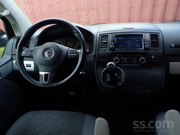 Brown Volkswagen Multivan 2010 in Liepaja, with an engine capacity of 2.00 L and mileage of 171 thousand km for 14450 €, photo 9 on AUTOMOTO.COM.LV
