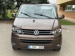 Brown Volkswagen Multivan 2010 in Kaunas, with an engine capacity of 1.97 L and mileage of 440 thousand km for 10300 €, photo 3 on AUTOMOTO.COM.LV