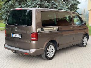 Brown Volkswagen Multivan 2010 in Kaunas, with an engine capacity of 1.97 L and mileage of 440 thousand km for 10300 €, photo 5 on AUTOMOTO.COM.LV
