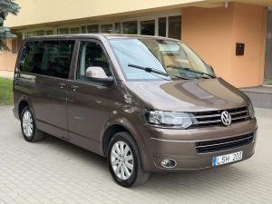 Brown Volkswagen Multivan 2010 in Kaunas, with an engine capacity of 1.97 L and mileage of 440 thousand km for 10300 €, photo 9 on AUTOMOTO.COM.LV
