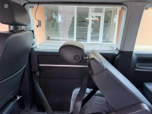 Brown Volkswagen Multivan 2010 in Kaunas, with an engine capacity of 1.97 L and mileage of 440 thousand km for 10300 €, photo 19 on AUTOMOTO.COM.LV