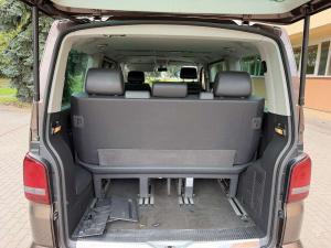 Brown Volkswagen Multivan 2010 in Kaunas, with an engine capacity of 1.97 L and mileage of 440 thousand km for 10300 €, photo 26 on AUTOMOTO.COM.LV