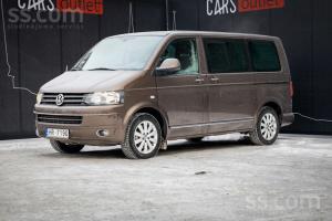 Brūns Volkswagen Multivan 2011 Rīga, ar dzinēja tilpumu 2.00 L un nobraukumu 207 tūkst. km par 16990 €, foto  vietnē AUTOMOTO.COM.LV