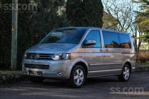 Brūns Volkswagen Multivan 2011 Jelgava, ar dzinēja tilpumu 2.00 L un nobraukumu 210 tūkst. km par 14996 €, foto  vietnē AUTOMOTO.COM.LV