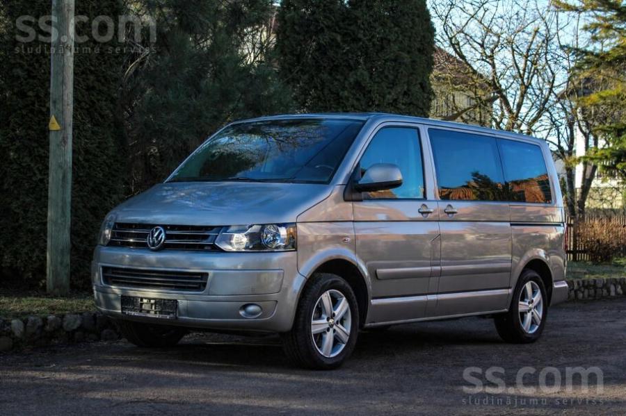 Brūns Volkswagen Multivan 2011 Jelgava, ar dzinēja tilpumu 2.00 L un nobraukumu 210 tūkst. km par 14996 €, foto 1 vietnē AUTOMOTO.COM.LV